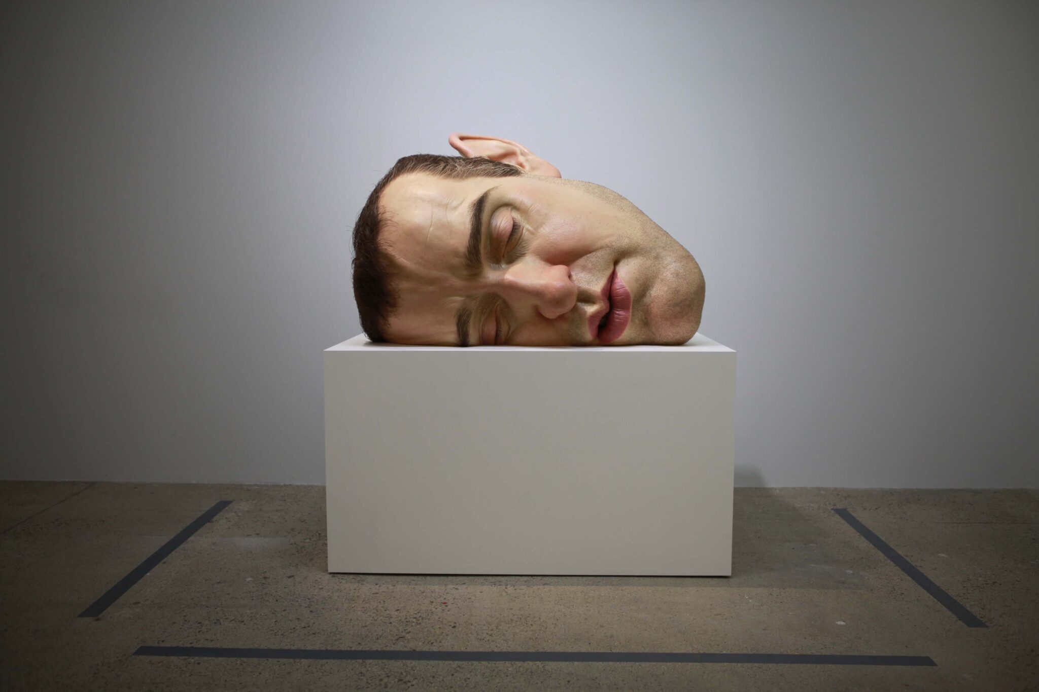 Ron Mueck a Parigi. Fenomenologia di una star timida | Artribune
