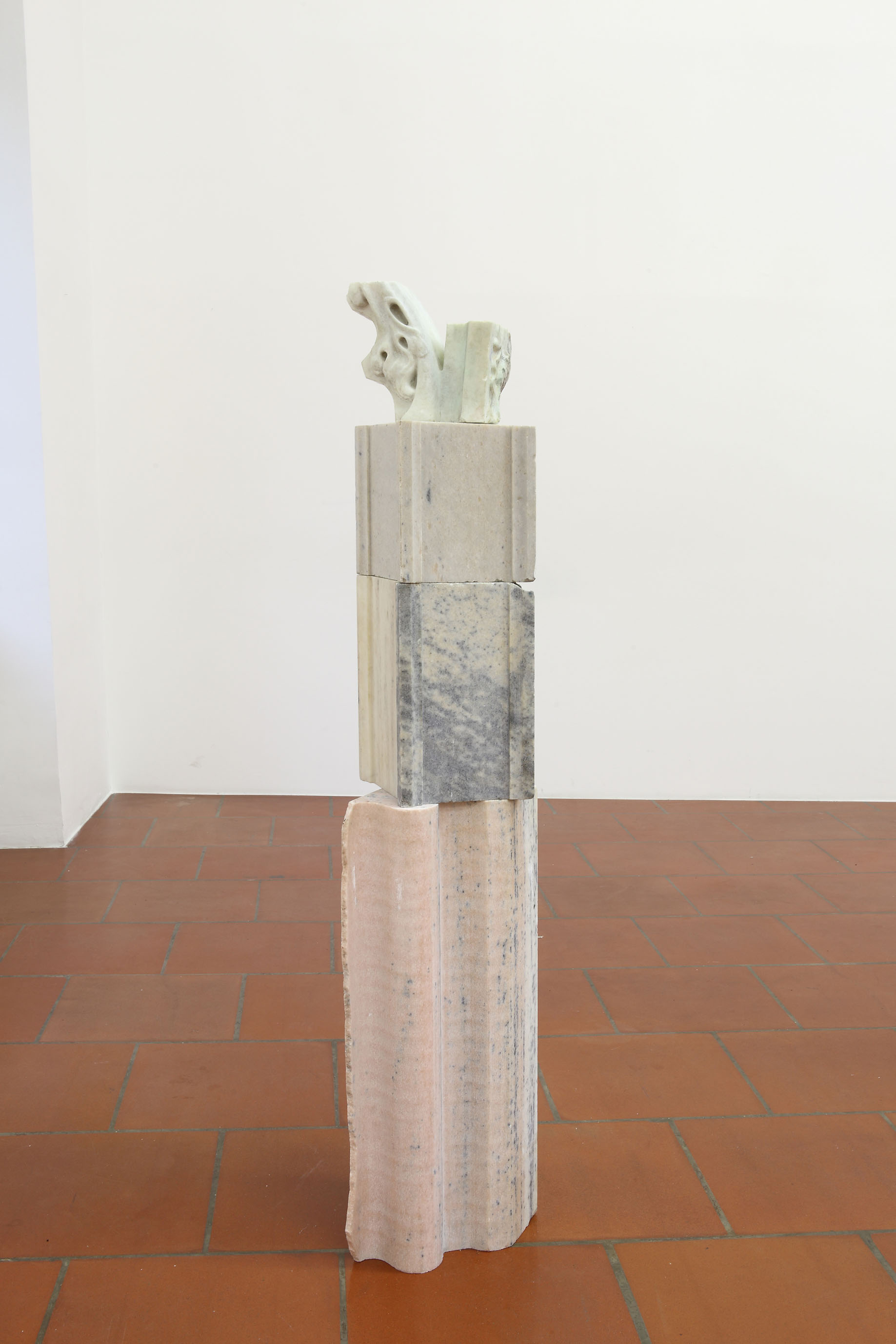 Ombre sull’arte. Tony Fiorentino a Bari | Artribune