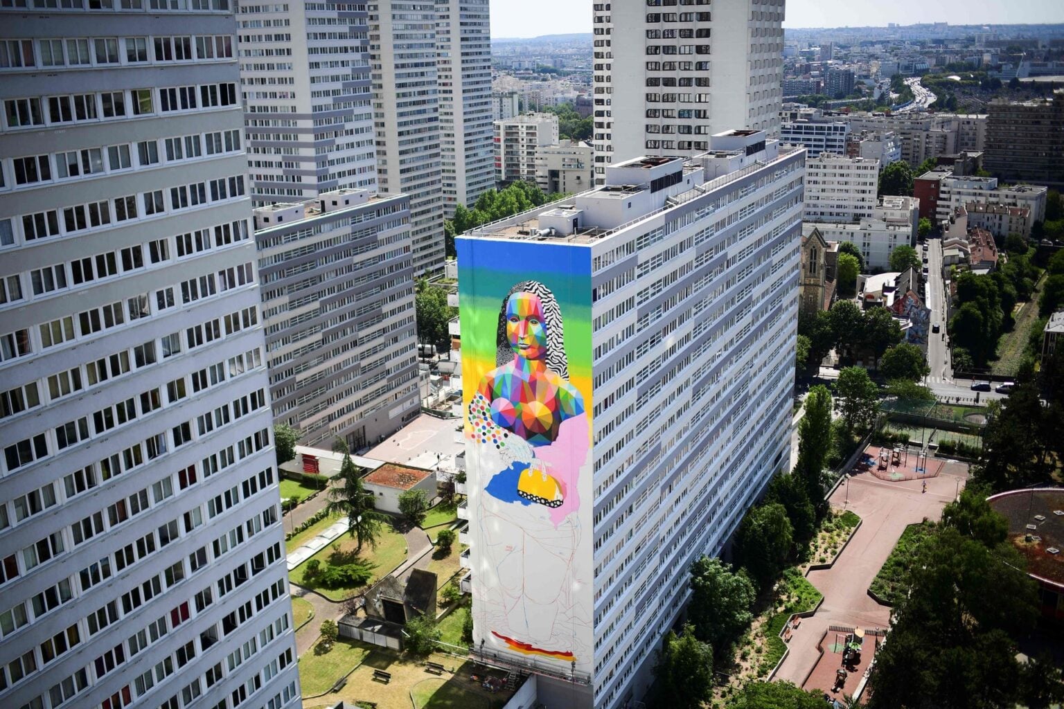 A Parigi la Monna Lisa dello street artist Okuda | Artribune