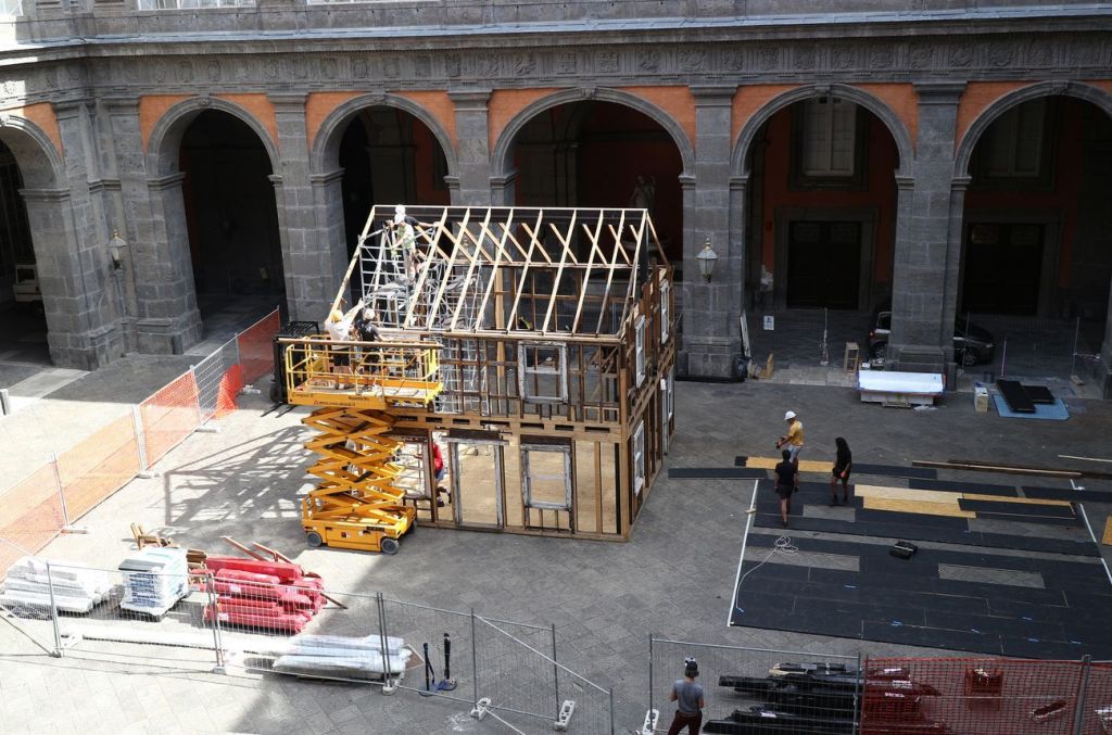 La doppia mostra di Ryan Mendoza a Napoli | Artribune