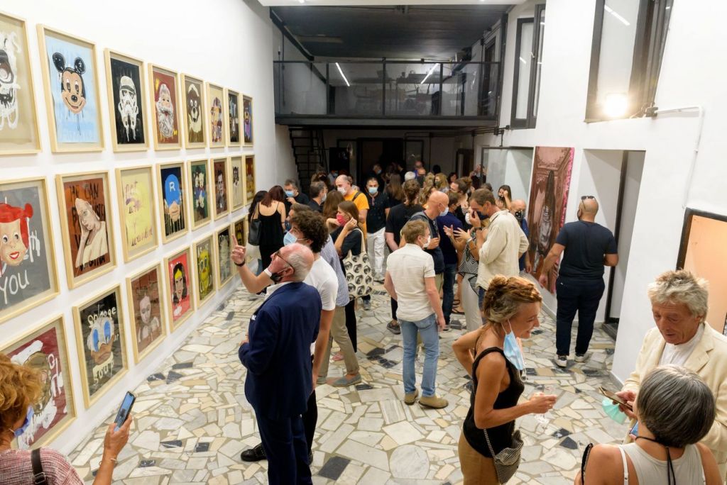 La doppia mostra di Ryan Mendoza a Napoli | Artribune