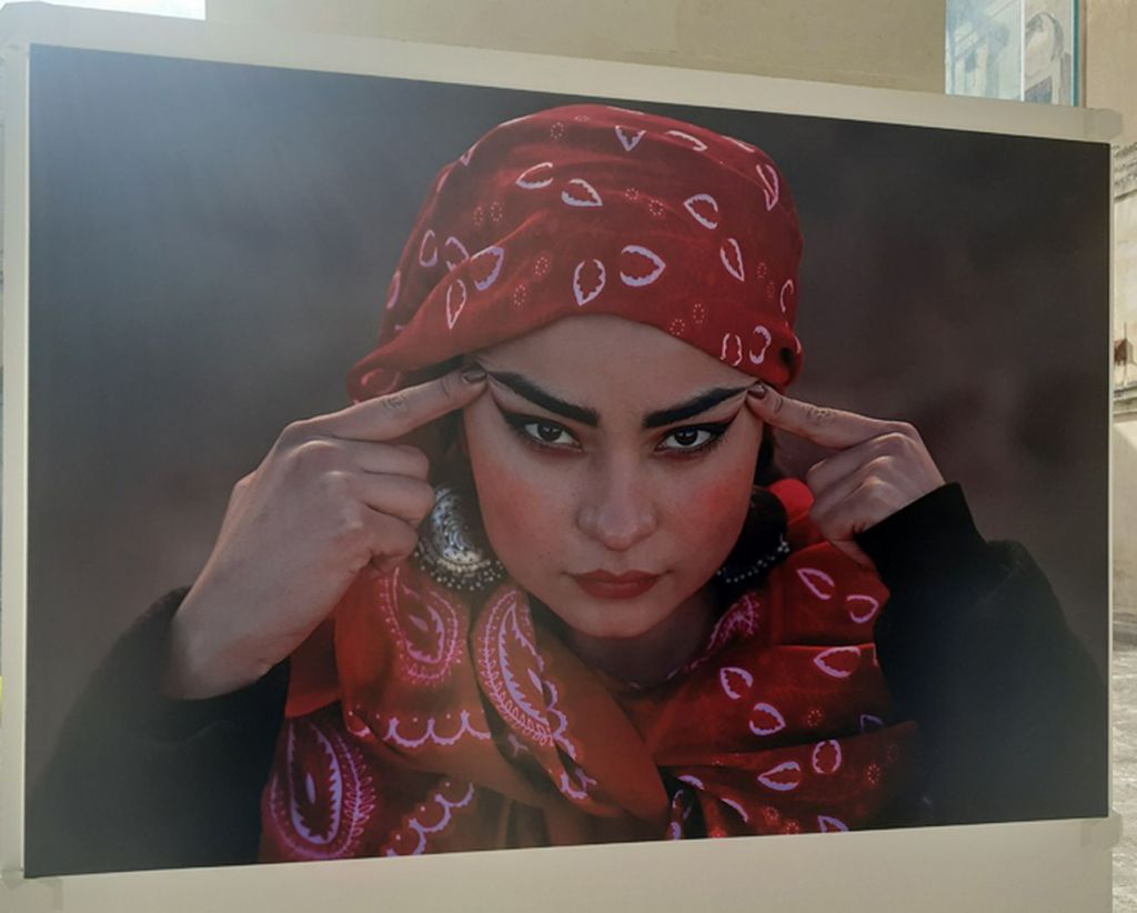 Le donne afghane fotografate da Fatimah Hossaini
