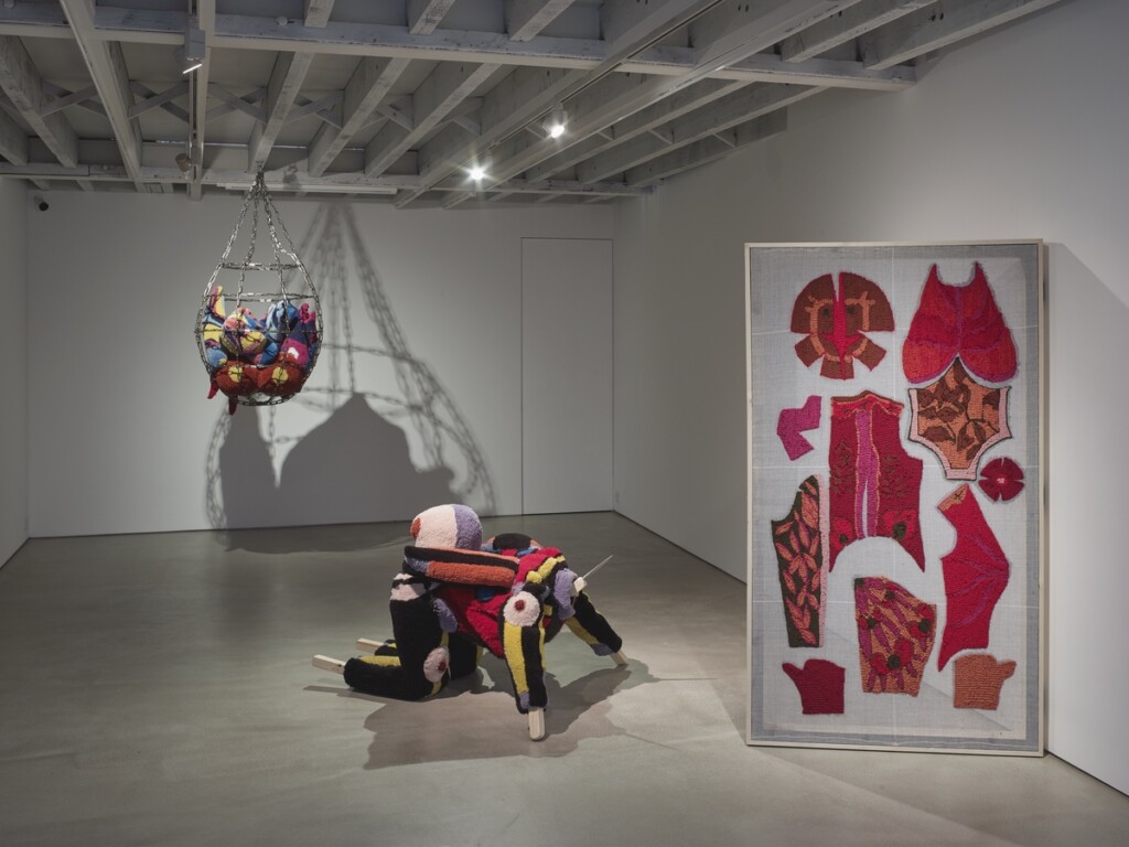 Intervista ad Anna Perach, l’artista delle sculture indossabili | Artribune