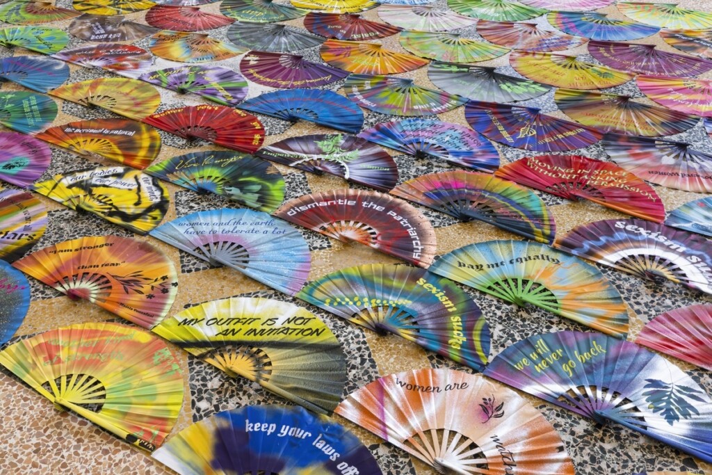 La mostra di Andrea Bowers alla GAM di Milano | Artribune