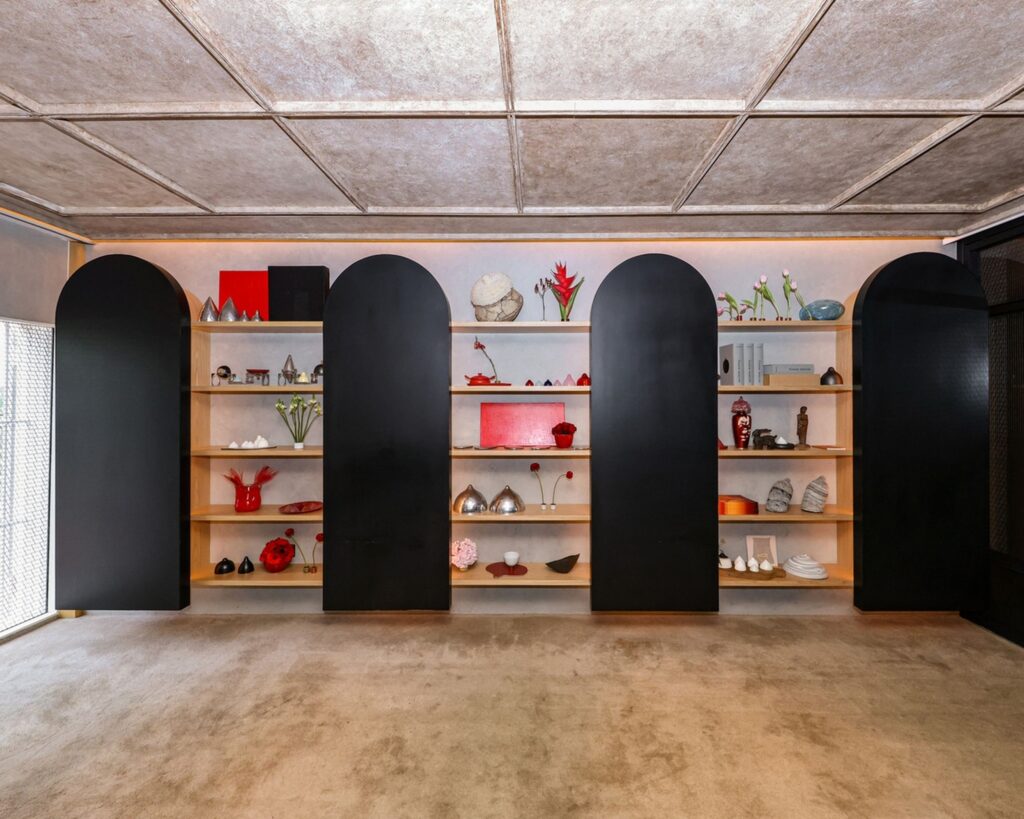 La collaborazione fra Pinaree Sanpitak e la Maison Valentino | Artribune