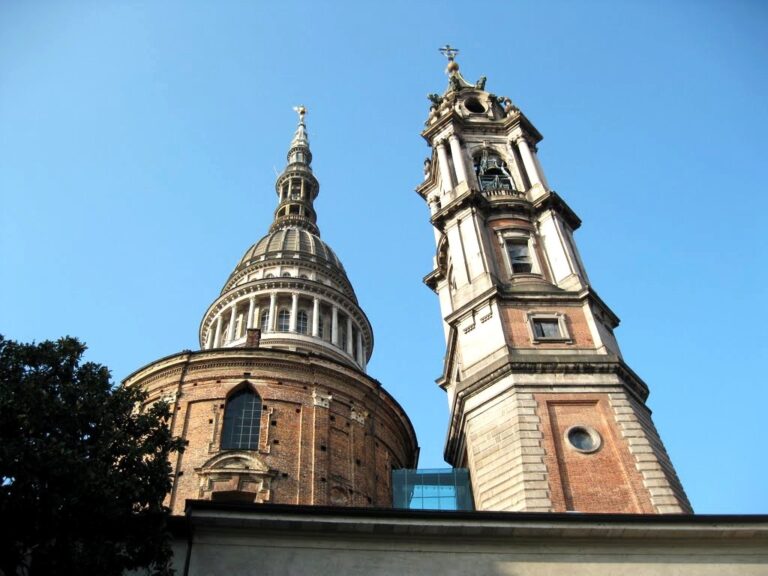 Cosa fare, vedere, mangiare a Novara. Guida alla città e dintorni ...