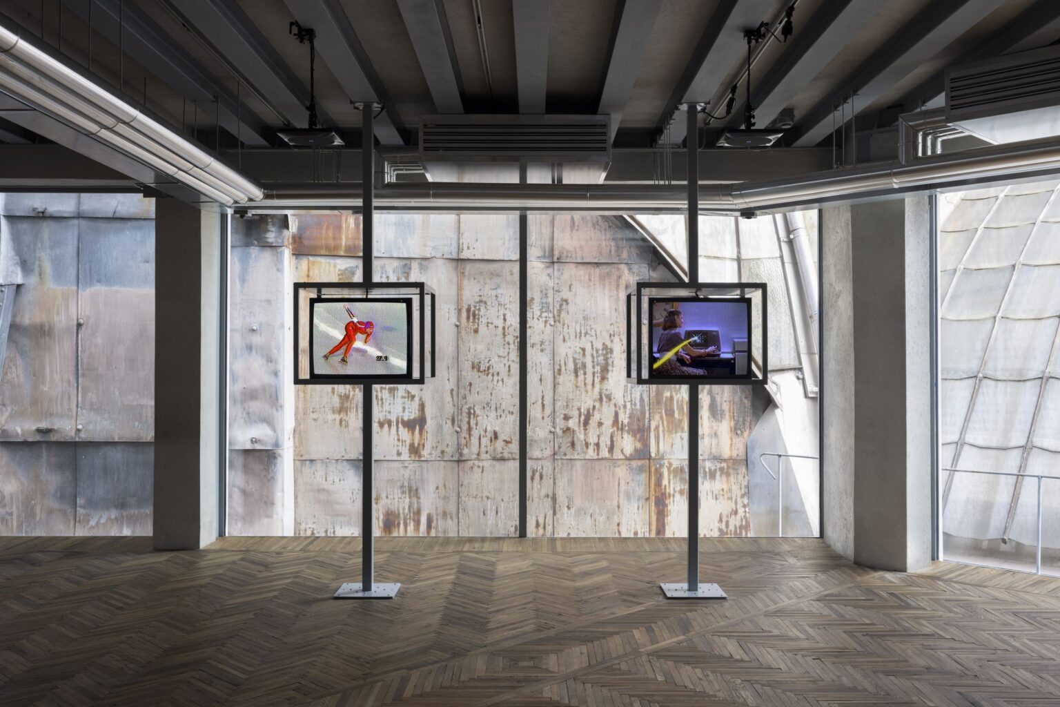 La mostra di Dara Birnbaum all’Osservatorio Prada a Milano | Artribune