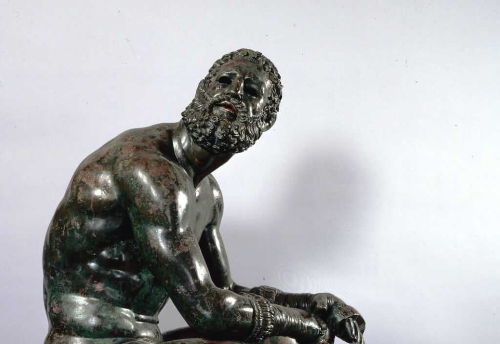 Il “Pugile in riposo” e la “Vittoria Alata” in mostra a Brescia | Artribune