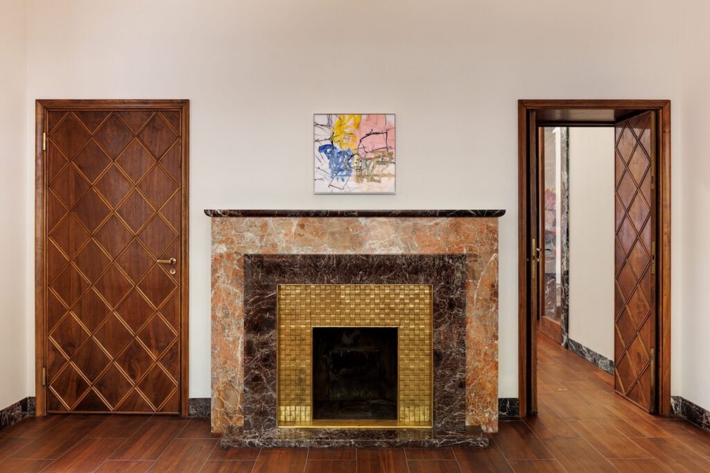 Mostra di Aaron Garber-Maikovska da DeCarlo a Milano | Artribune