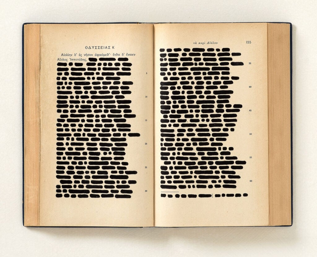 Emilio Isgrò in mostra a Milano