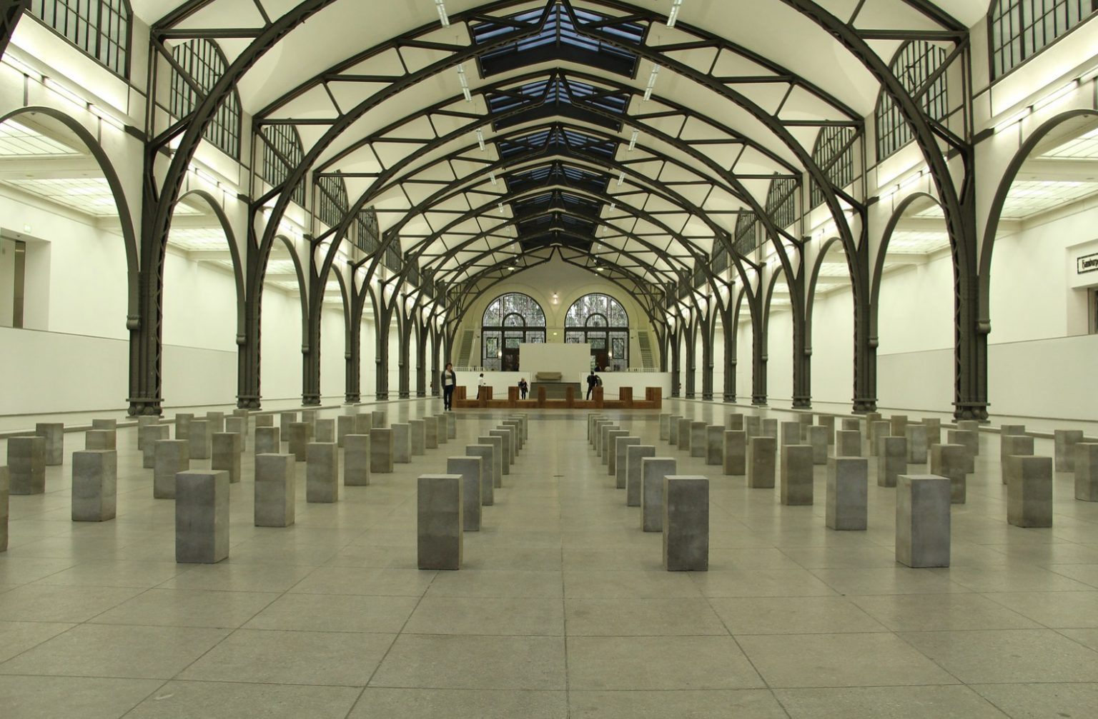 È morto Carl Andre, leggenda del minimalismo