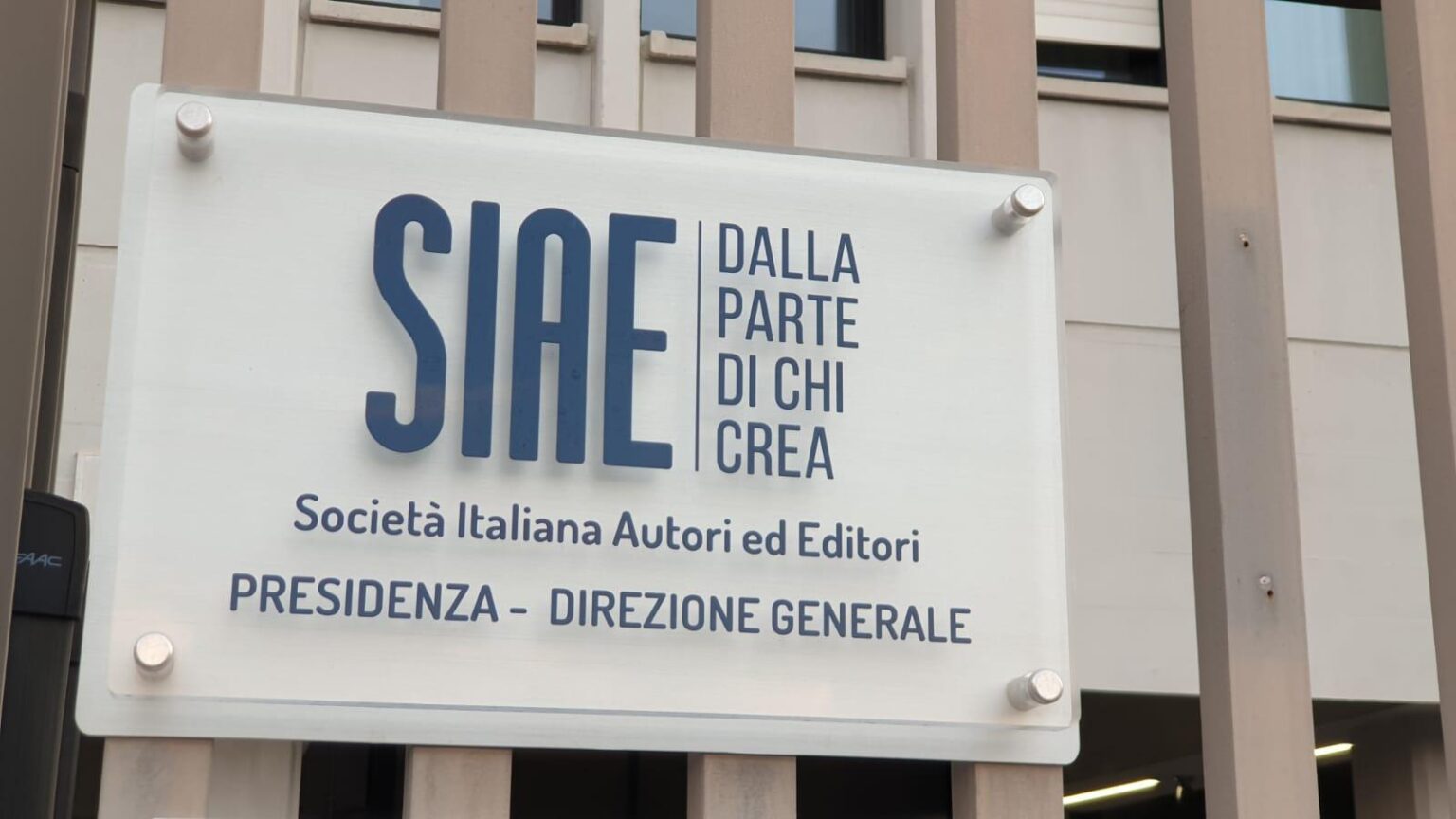 La SIAE e i diritti delle immagini sulle mostre | Artribune