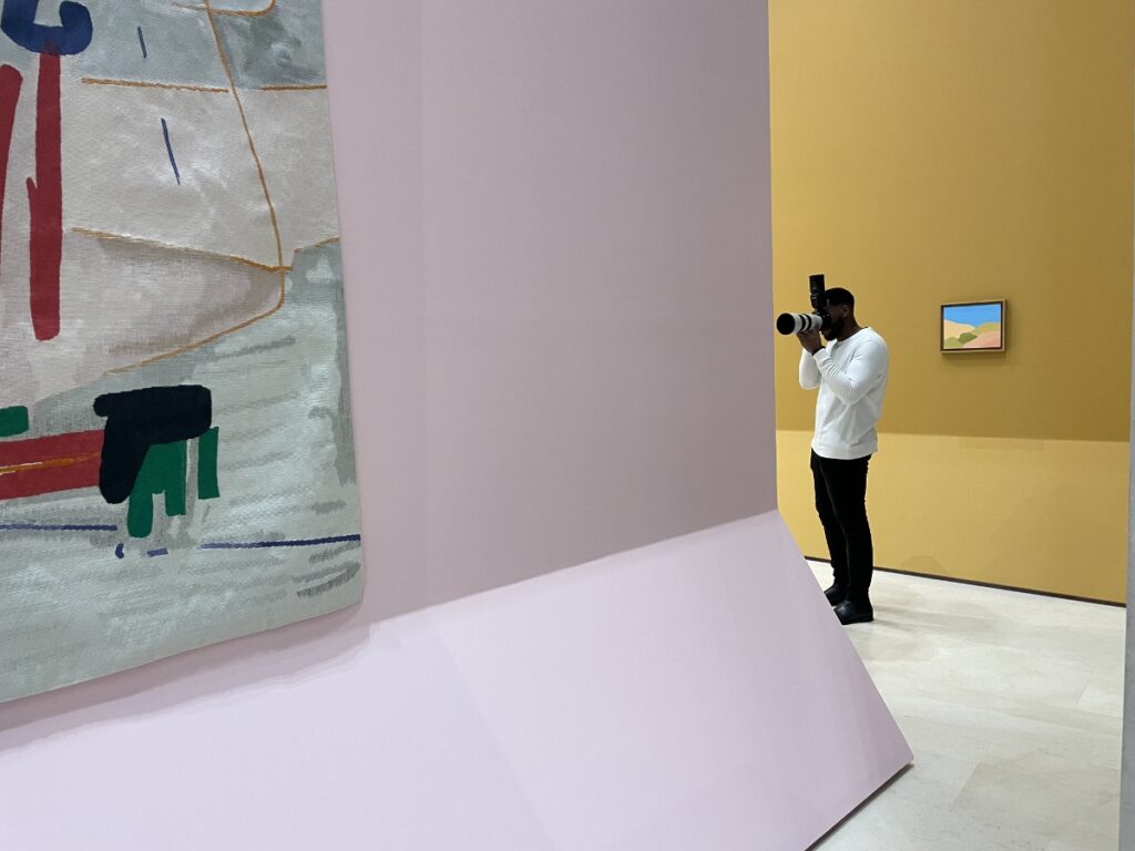 La mostra su Etel Adnan all’Ithra di Dharan in Arabia Saudita