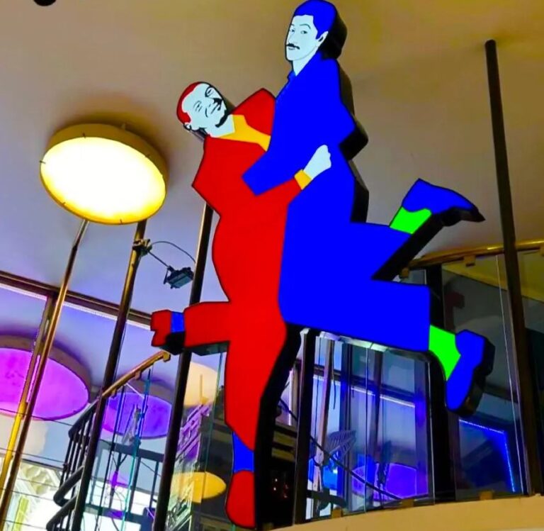 Marco Lodola e la scenografia luminosa del Festival di Sanremo | Artribune