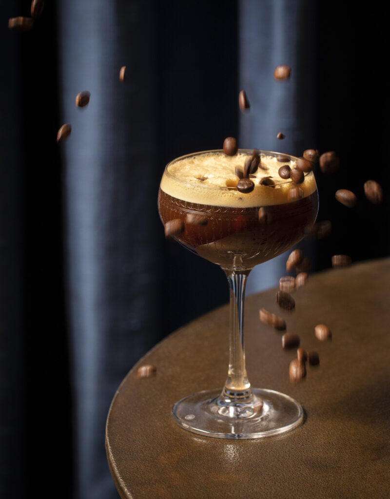 A Bruxelles l’Hotel Amigo dedica un bar a René Magritte