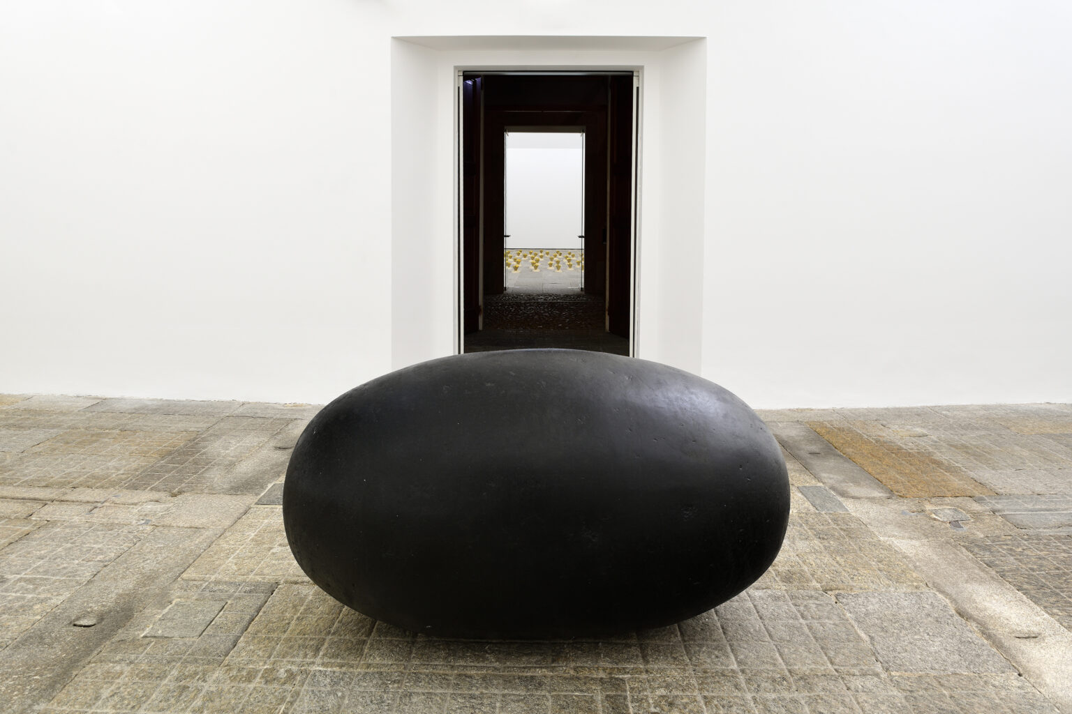 A Villa Panza arriva una grande opera di Wolfgang Laib