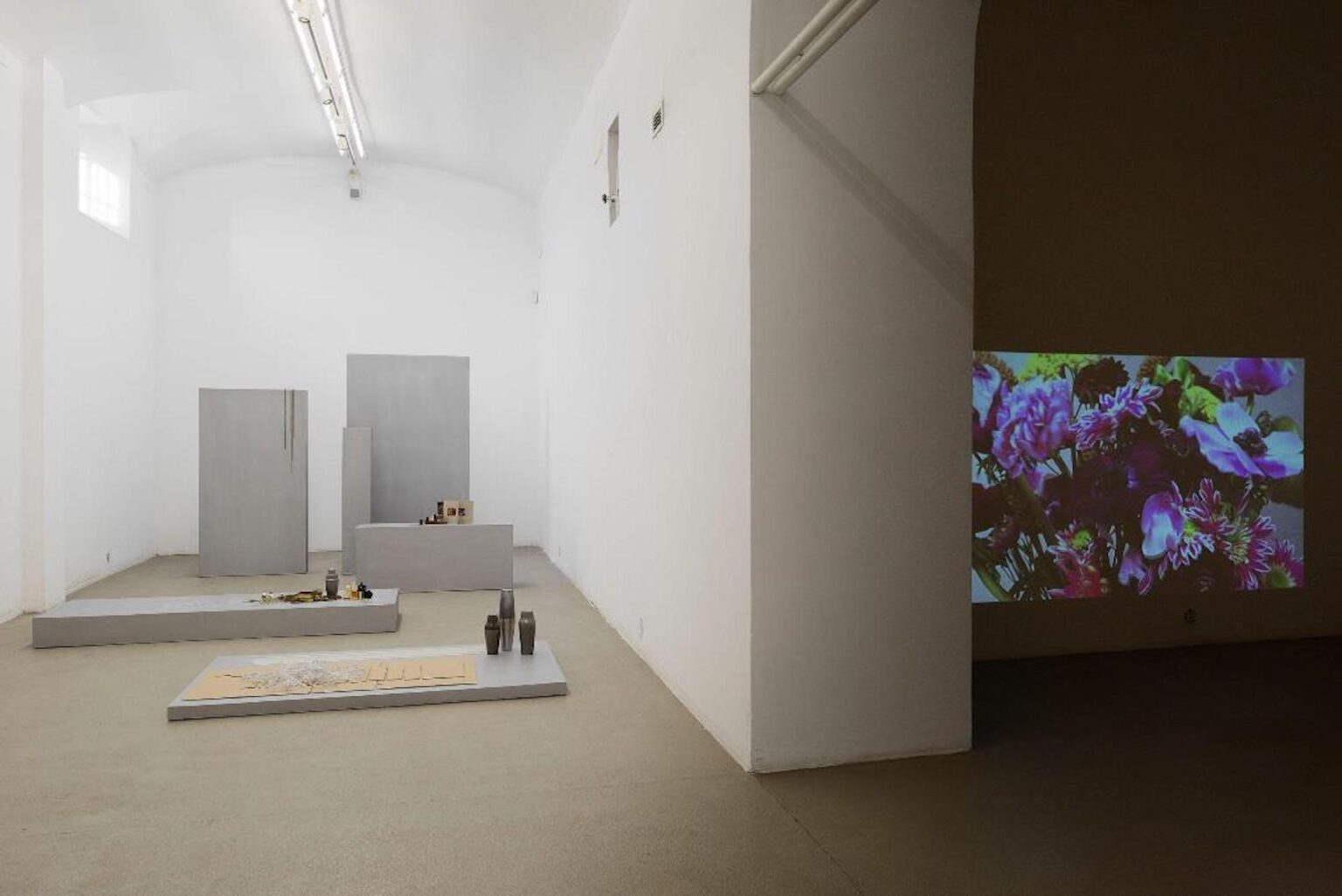 La mostra di Isabelle Cornaro alla Fondazione Giuliani di Roma | Artribune