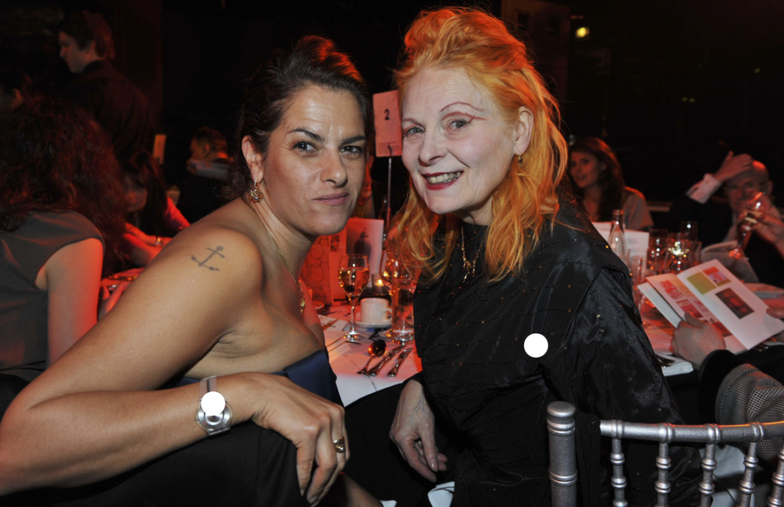 Le artiste Cindy Sherman e Tracey Emin posano per due brand di moda
