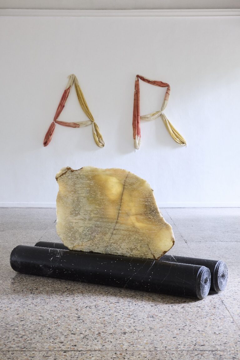 La mostra su Luciano Fabro da Christian Stein a Milano | Artribune