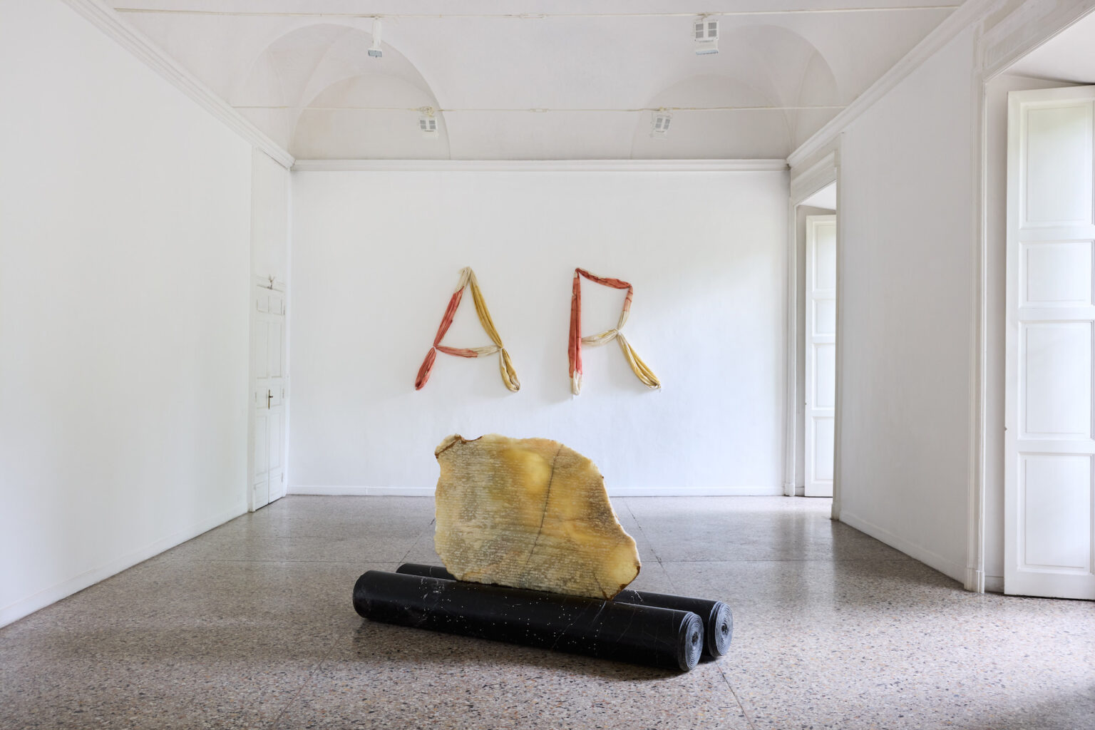 La mostra su Luciano Fabro da Christian Stein a Milano | Artribune