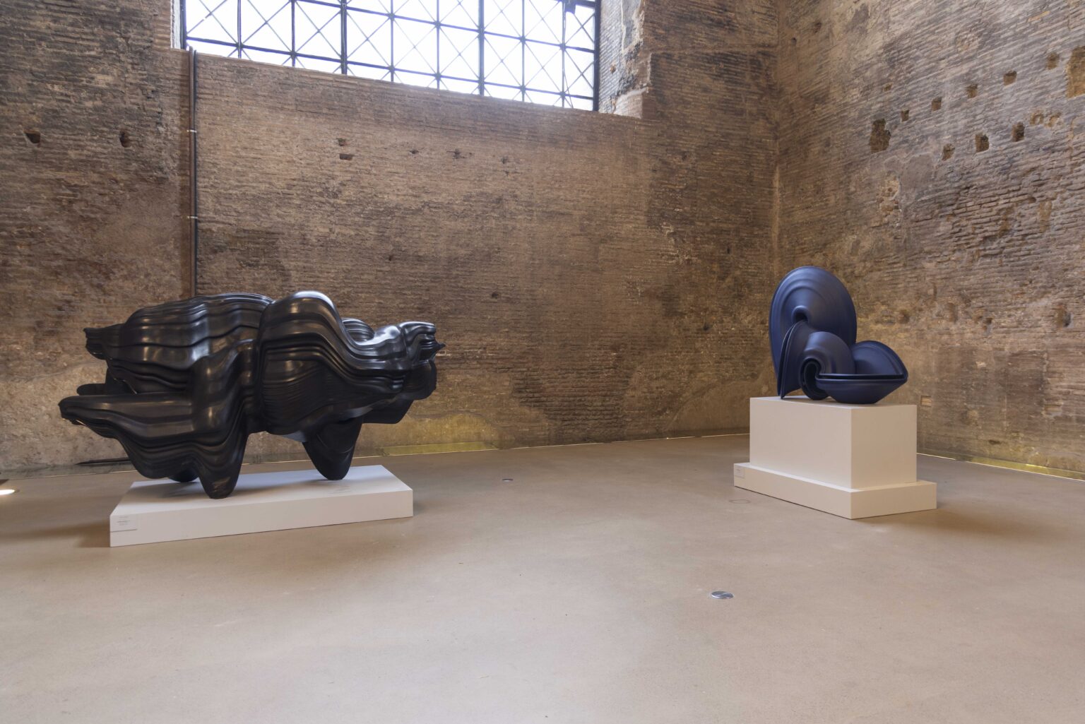 La mostra di Tony Cragg alle Terme di Diocleziano a Roma