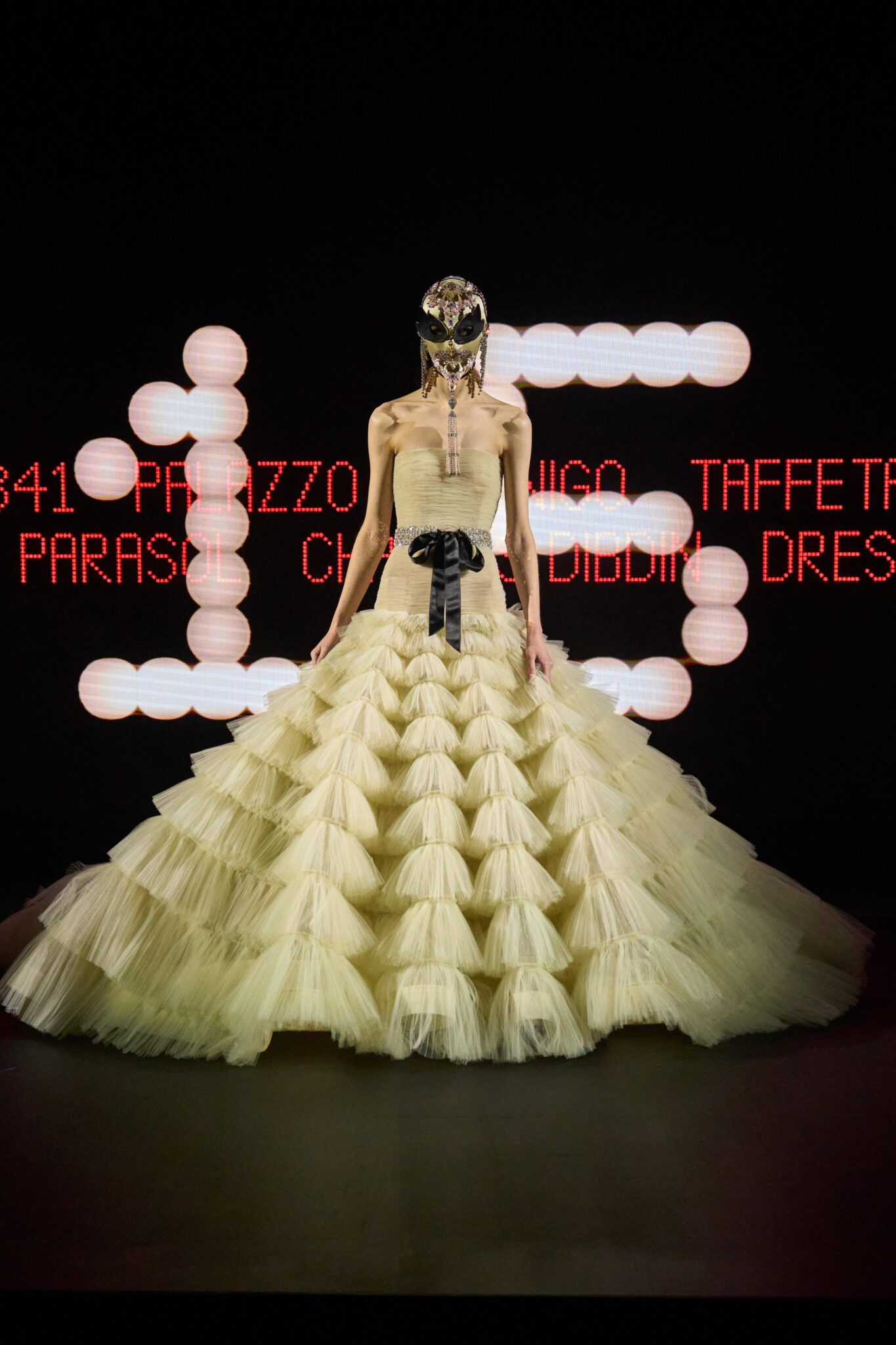 A Parigi Valentino Haute Couture di Alessandro Michele | Artribune