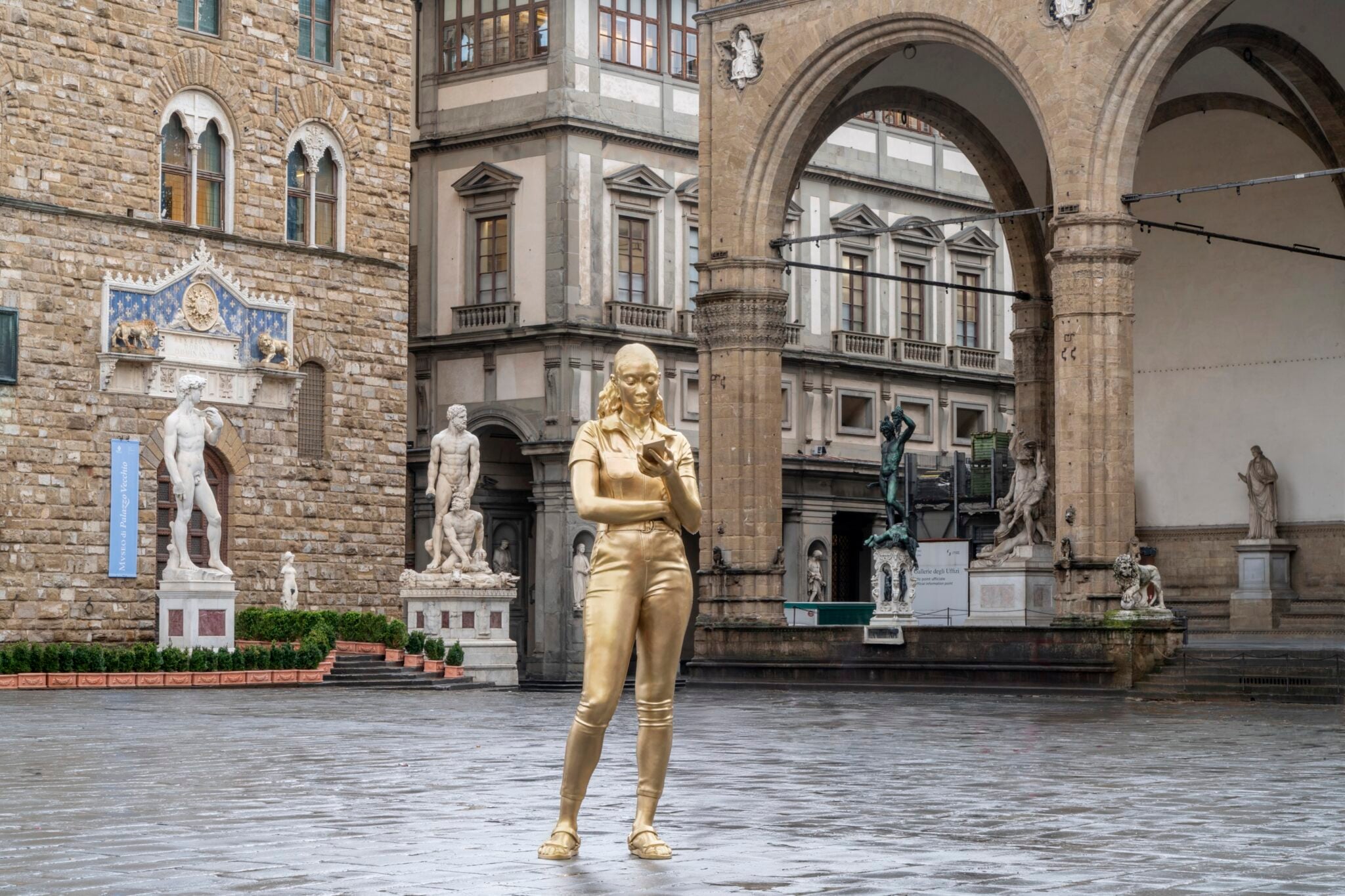 Thomas J. Price in mostra a Firenze, anche in piazza