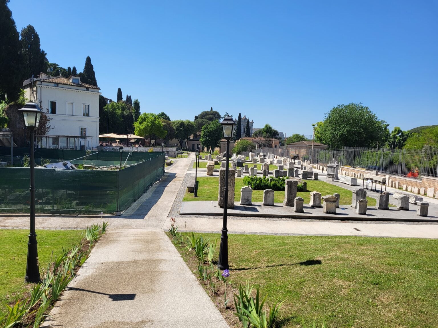 Riapre la Casina del Salvi al Celio: caffetteria e aula studio pubblica ...