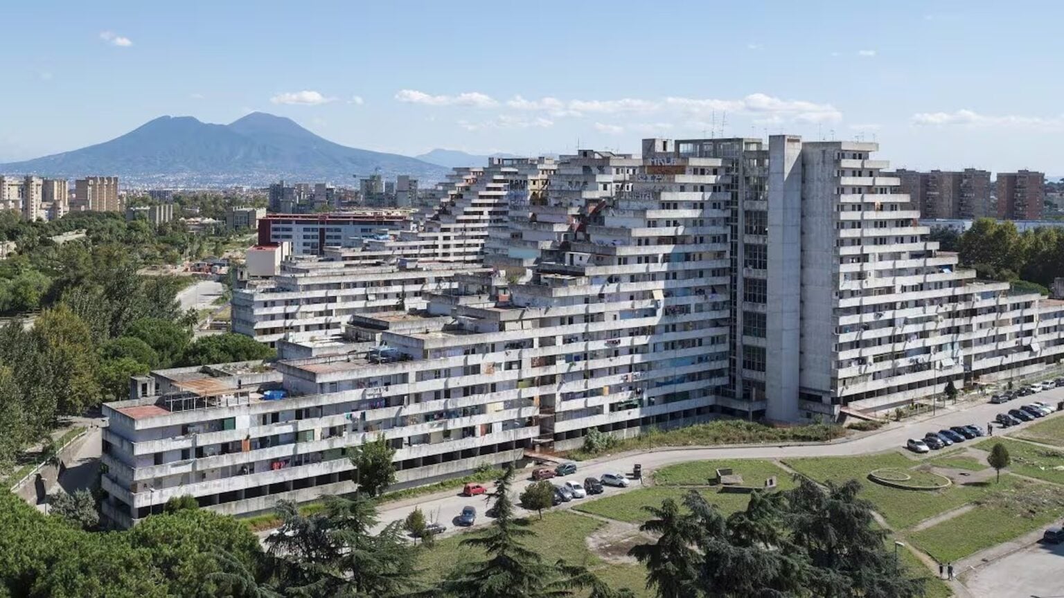Le Vele di Scampia, da Gomorra alla Biennale Architettura di Venezia ...