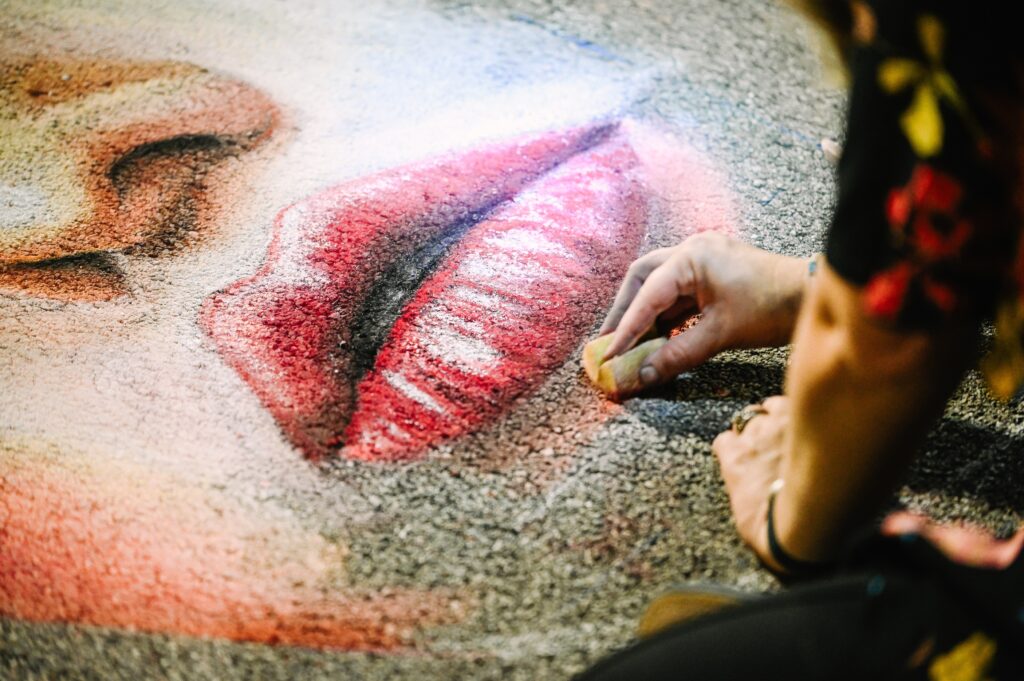 Storia e curiosità sull’arte dei madonnari, che a Ferragosto si ...