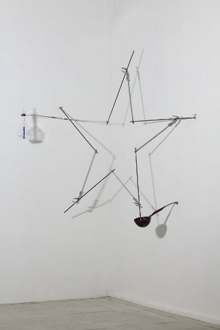 Gilberto Zorio - Le opere oscillano e fluidificano da un secolo al ...