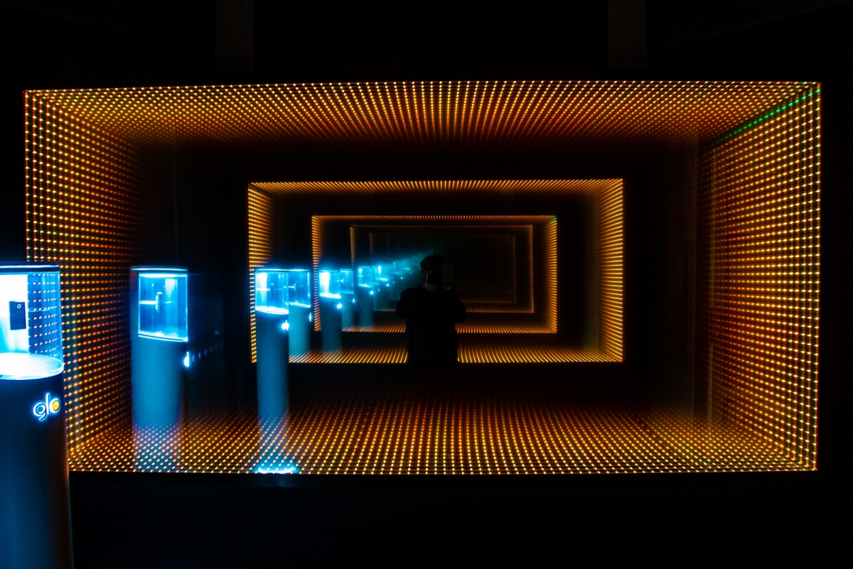 La mostra di glo by BAT Italia a Milano | Artribune