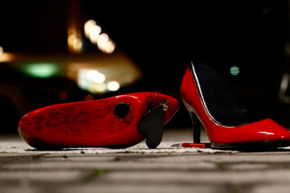 Scarpette Rosse in ceramica | Artribune